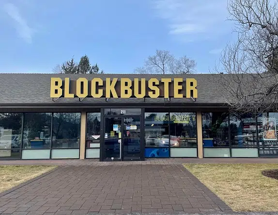 The ‘Blockbuster Video’ Facebook Page Randomly Started Posting Again ...