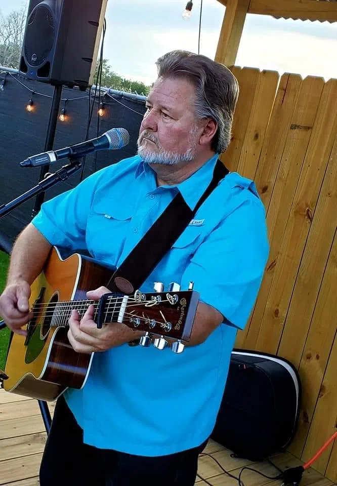 Tunes on the Patio: Bob Case | Hello Georgetown