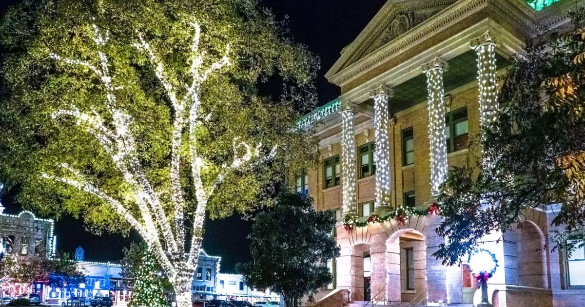 Annual Lighting of the Square Scheduled for Nov. 25 | Hello Georgetown