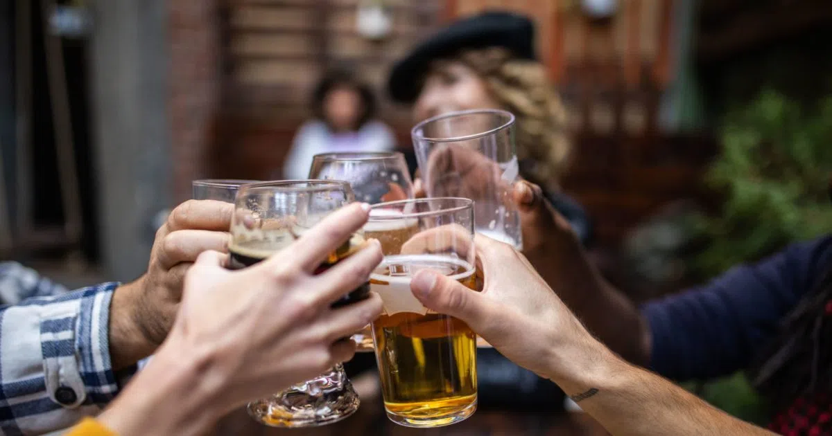 What is “Gray Area” Drinking? Exploring 8 Signs of the Mild Alcohol Use ...