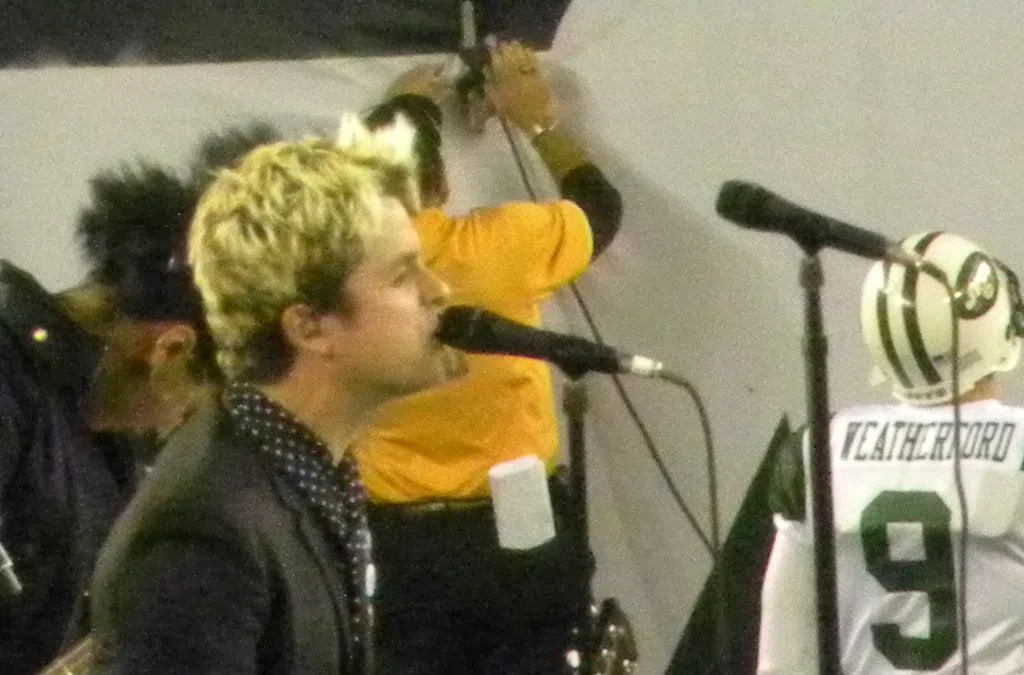 Green Day Rocks The Grey Cup Halftime Show | Surge 105