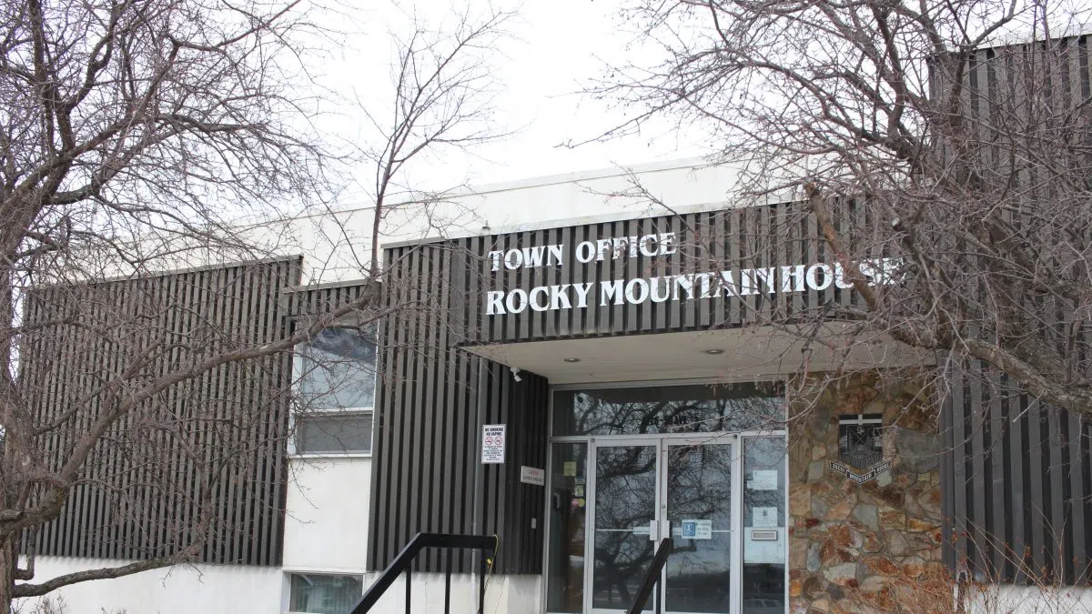 Mayor Debbie Baich sanctioned by town council | 94.5 Rewind Radio