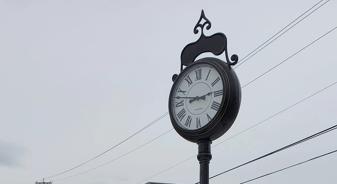 New street clock installed in downtown Invermere | 102.9 Rewind Radio ...