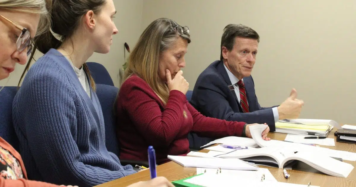 Panel gets midyear summary of city finances | Glasgow News 1