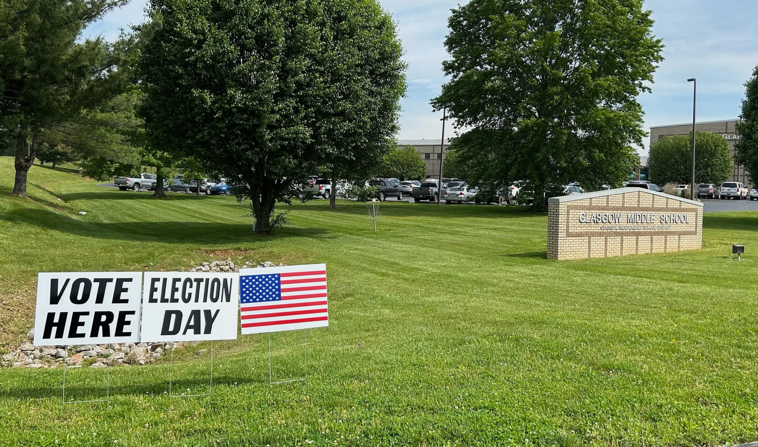 PHOTO: Glasgow Middle school is one of nine voting locations in Barren ...