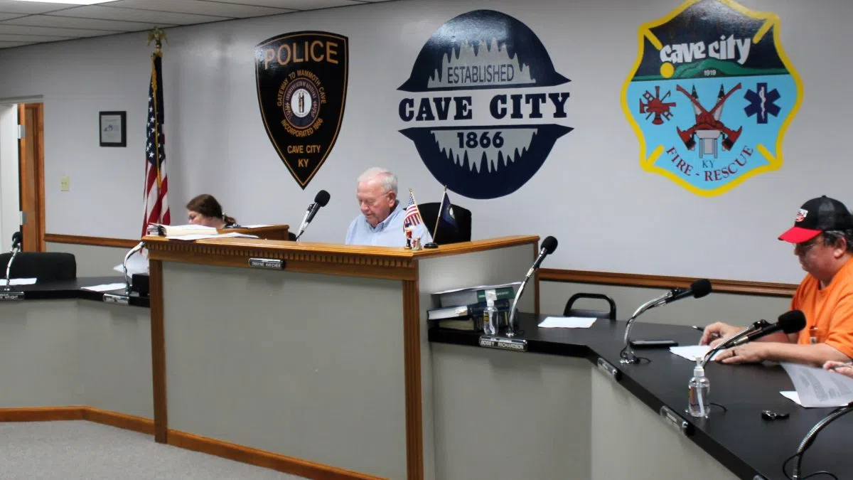 Entertainment district, youth curfew lead Cave City City Council agenda ...