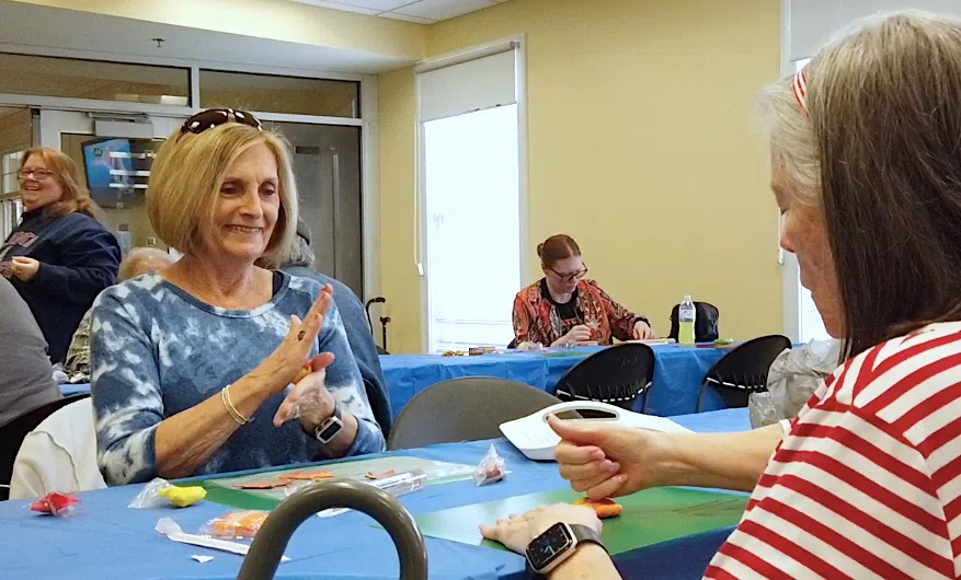 VIDEO: Community members ‘Craft and Chat’ at Weldon library | Glasgow ...