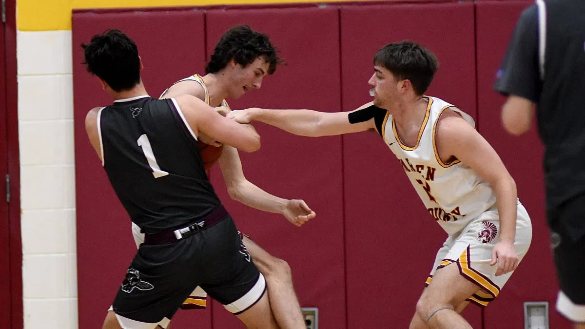 GALLERY: Trojans out score Hornets, 81-76 | Glasgow News 1