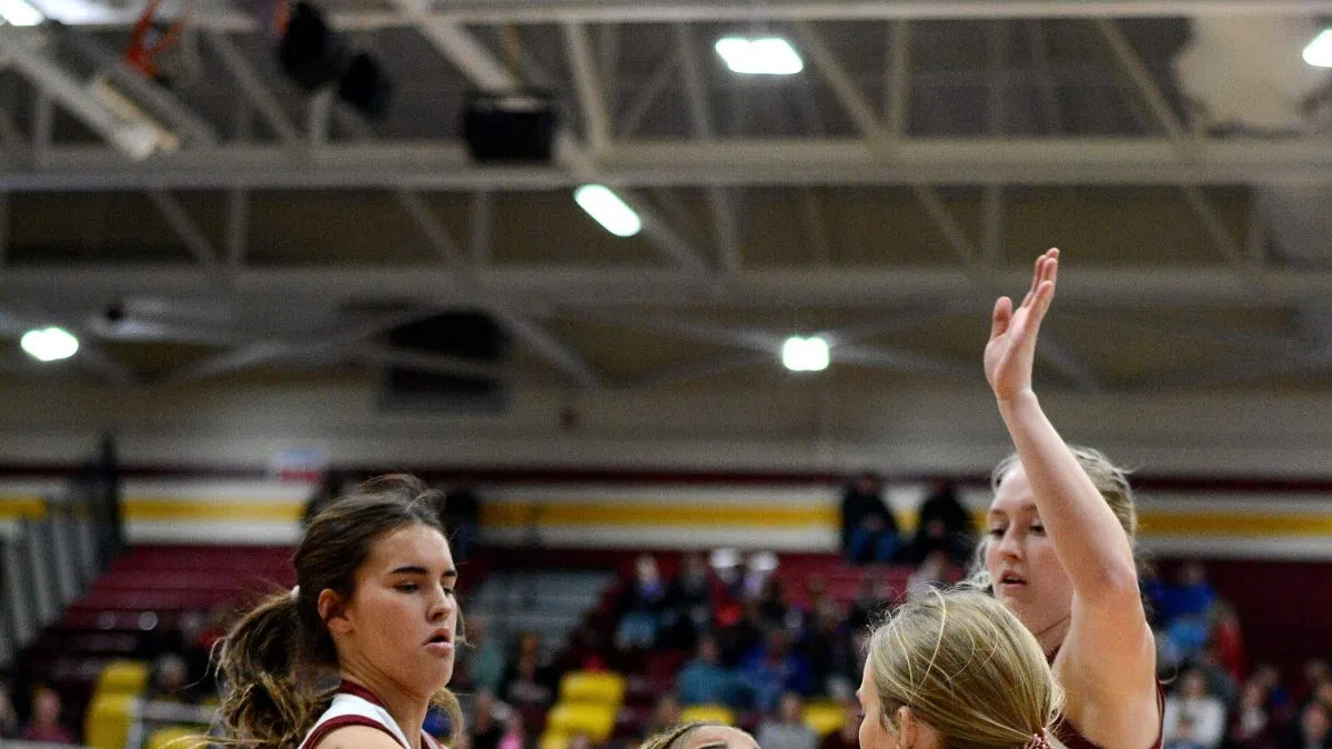 Trojanettes top Lady Scotties in district tourney | Glasgow News 1