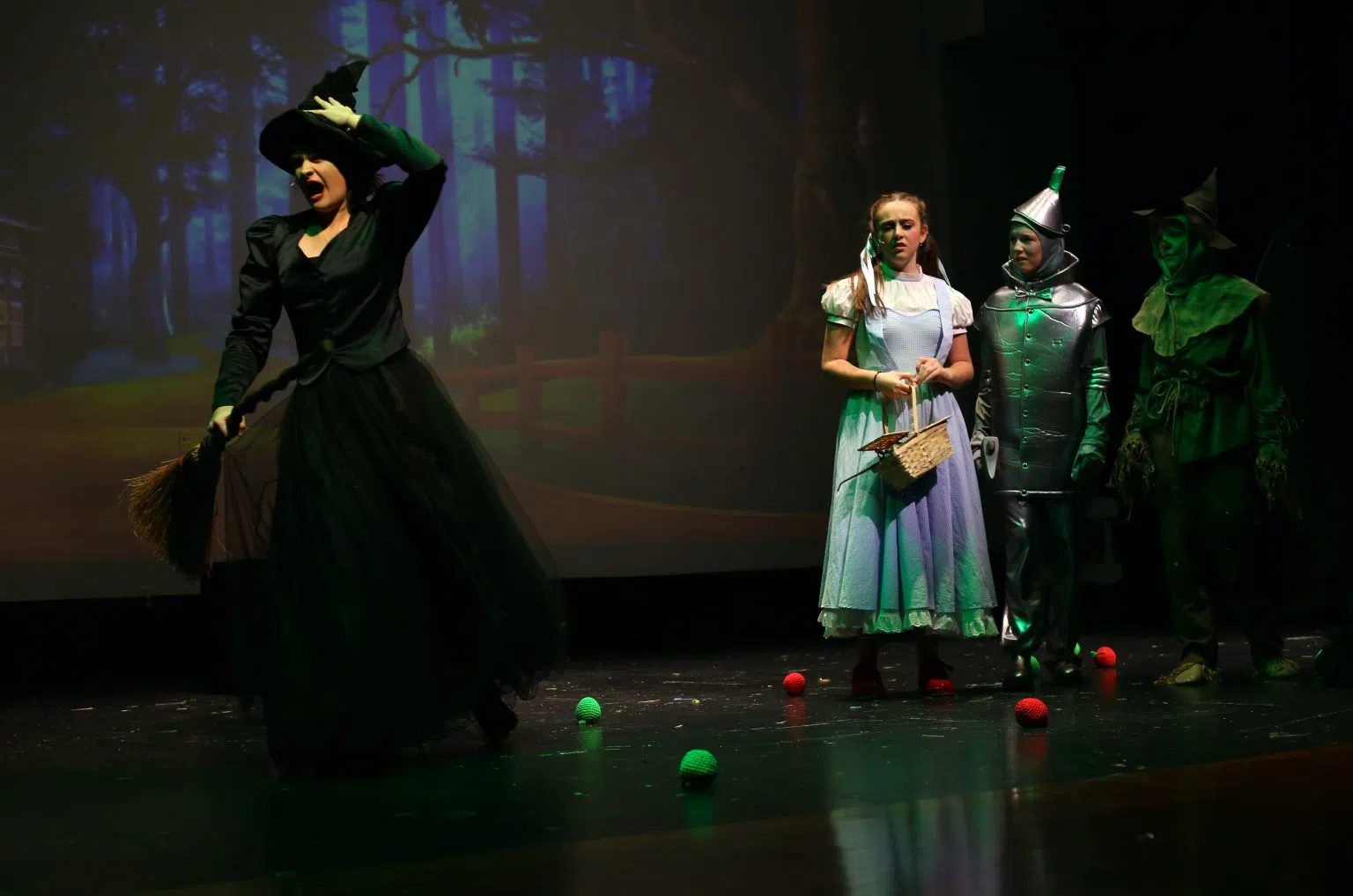 GALLERY: Glasgow Middle presents ‘Wizard of Oz’ this weekend | WCLU Radio