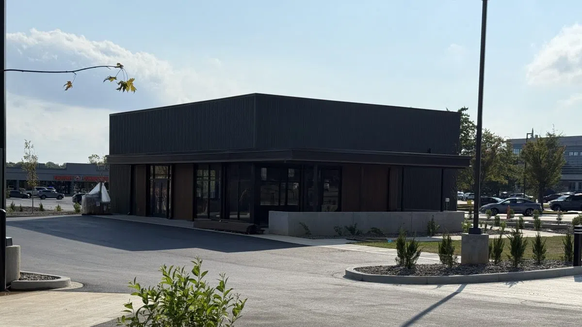 Glasgow Starbucks to open in November | WCLU Radio