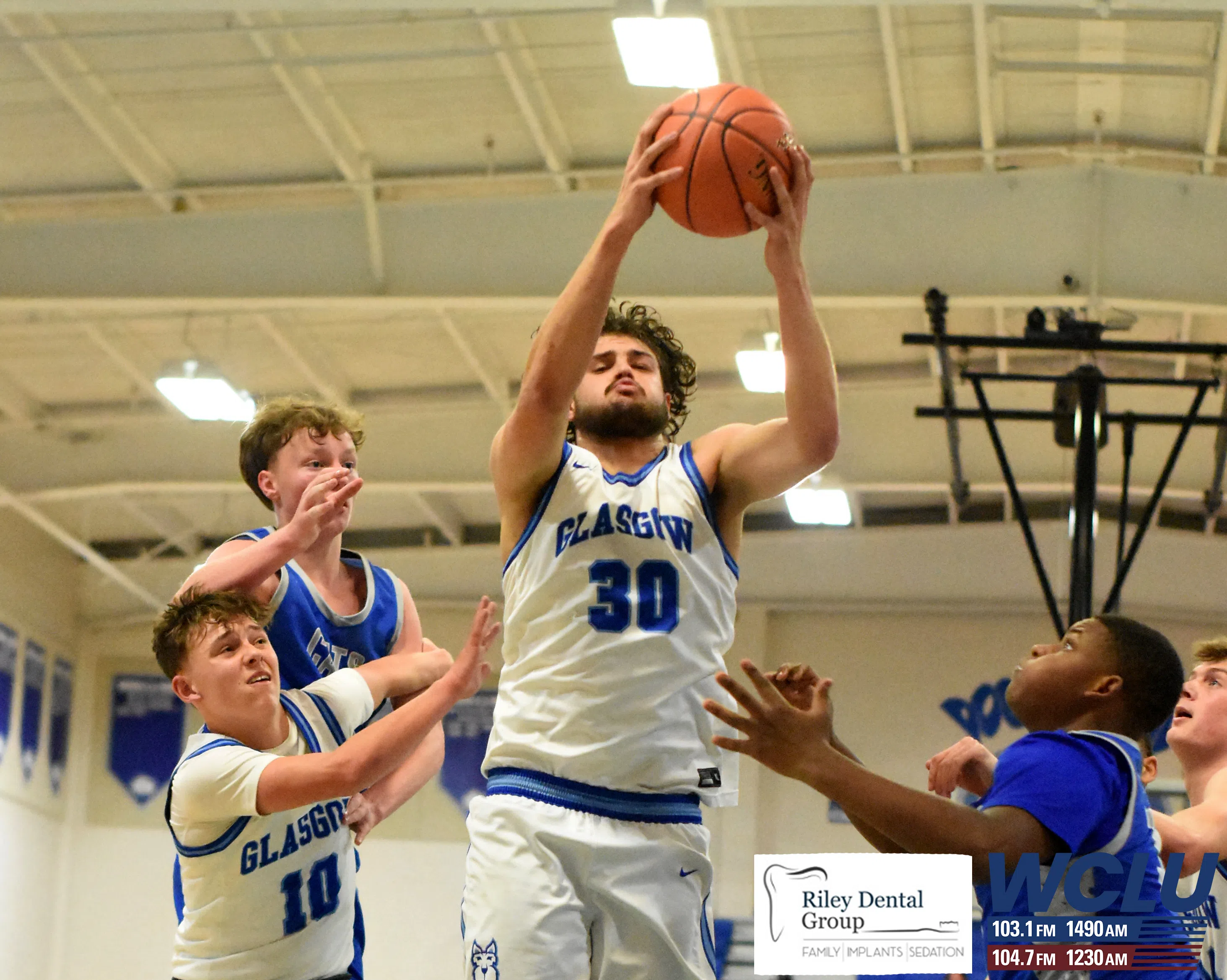 GALLERY: Scotties top Wildcats, 63-56 | WCLU Radio