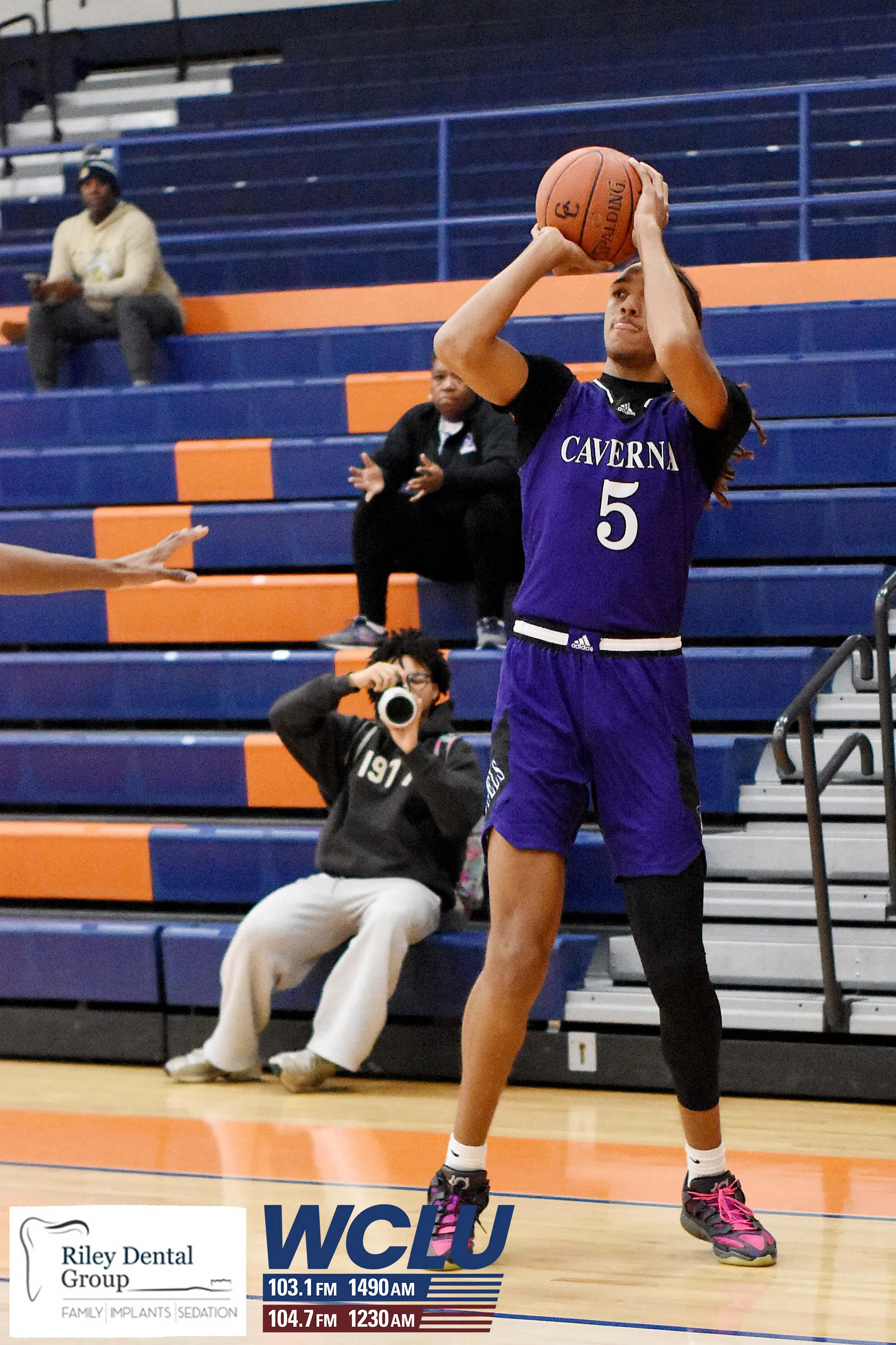 GALLERY: Colonels stop Fairdale, 82-74 | WCLU Radio