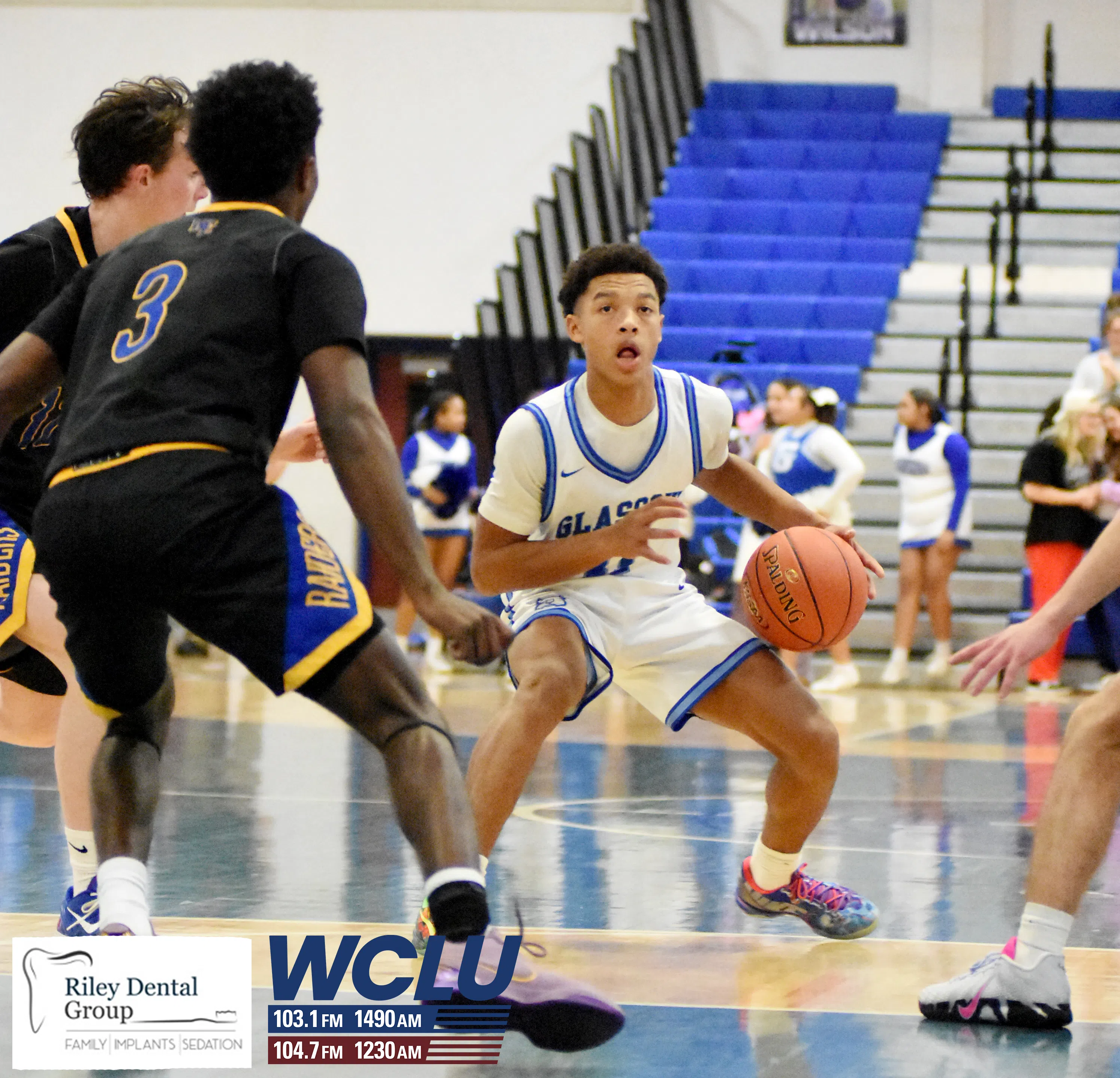 GALLERY: Scotties rout Raiders, 82-54 | WCLU Radio