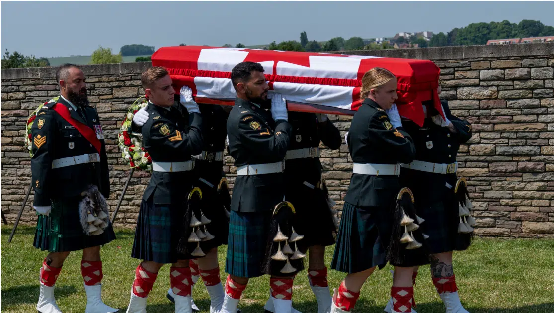 Three Canadian solidiers from First World War laid to rest in France ...