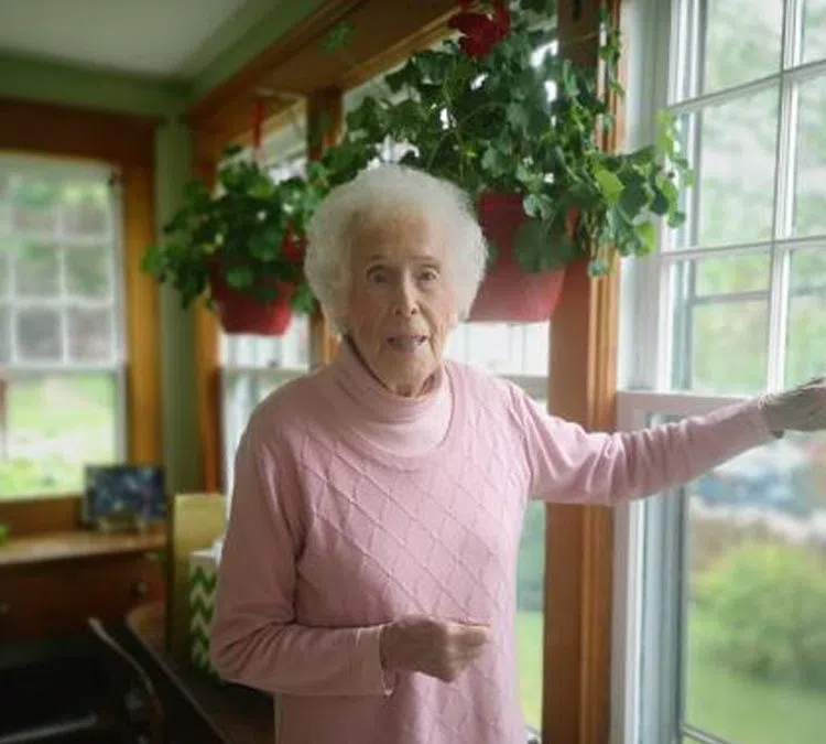 Lunenburg mourns the passing of Joy Saunders, 105 | CKBW