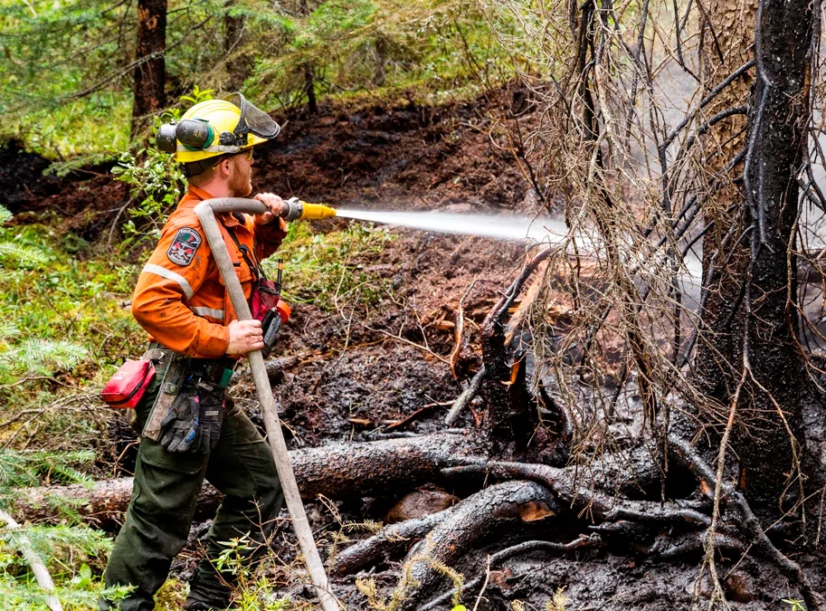 Firerangers making progress on fire outside of Kasabonika Lake First ...