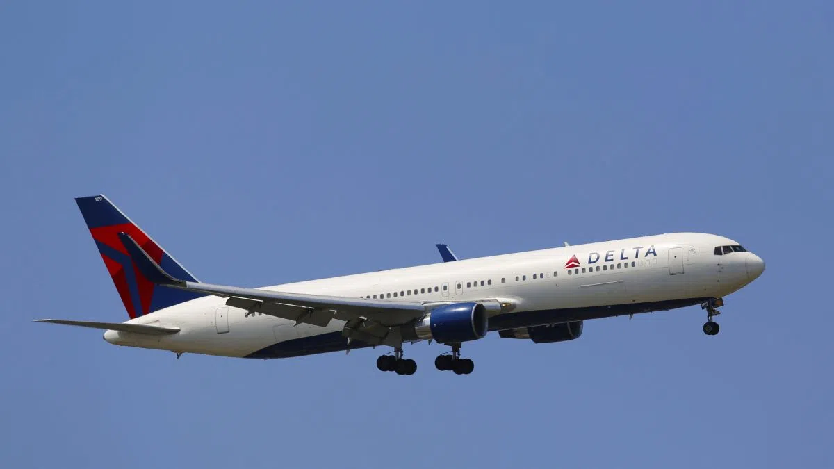 Investigation continues into Toronto Pearson plane crash | 101.5 The Hawk