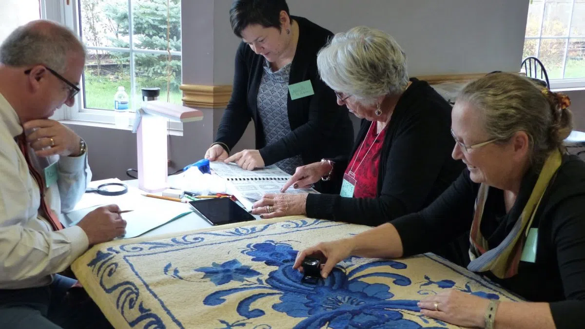 Preserving N.B. history one hooked mat at a time | 98.1 Charlotte FM