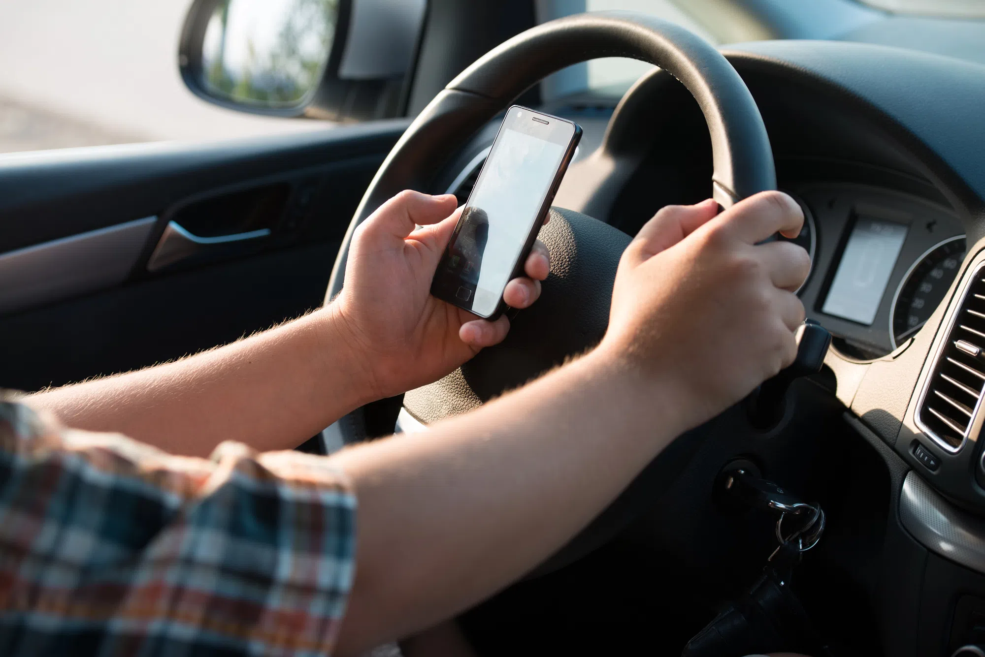 Don’t drive and text or talk | Country 94