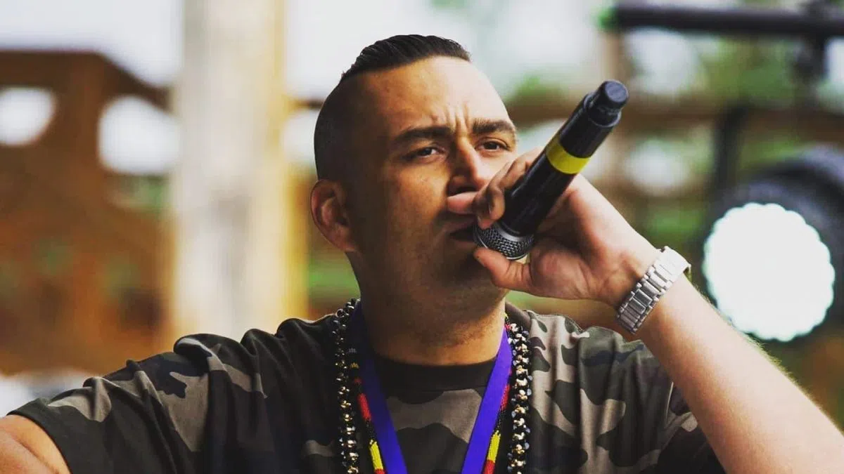 Infamous Red on his new single “Listen!” and the evolution of his music ...