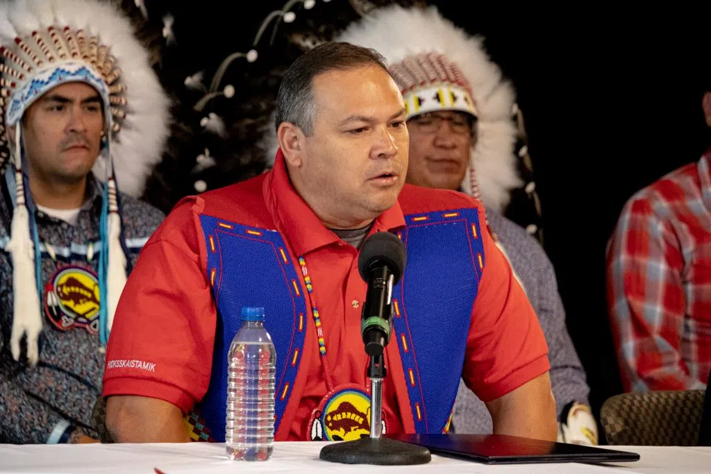 Siksika Nation signs historic memorandum with Alberta Government | CJWE ...