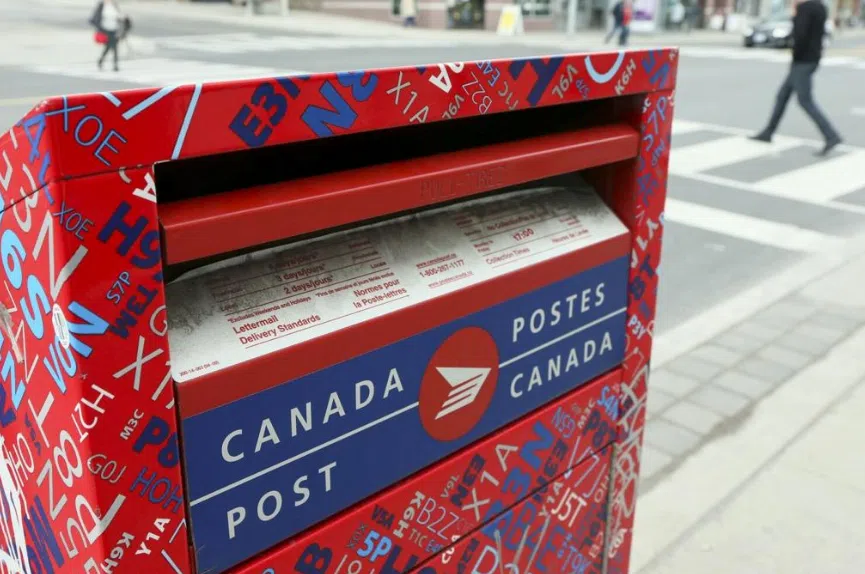 Canada Post workers issue strike notice, poised to hit picket lines ...