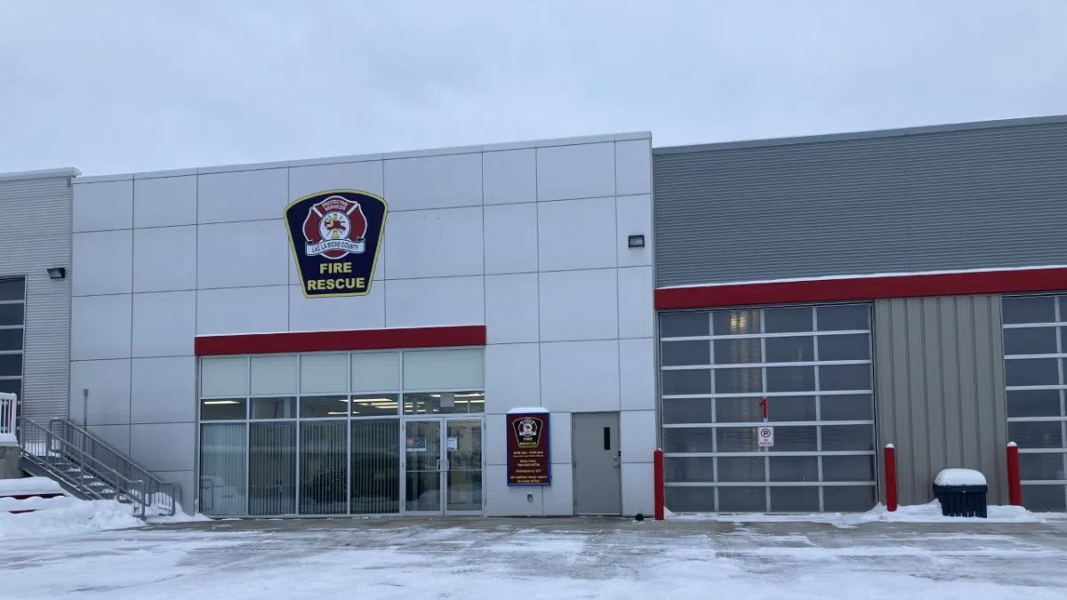 Lac La Biche & Buffalo Lake Fire Teams Train Fire Smart | CFWE Northern ...