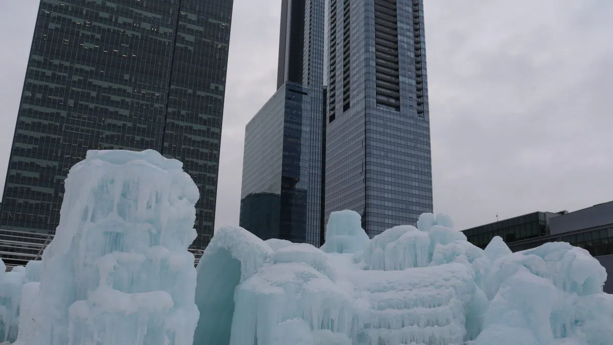 Ice Castles Transform Fan Park Into a Frozen Wonderland | CFWE Northern ...