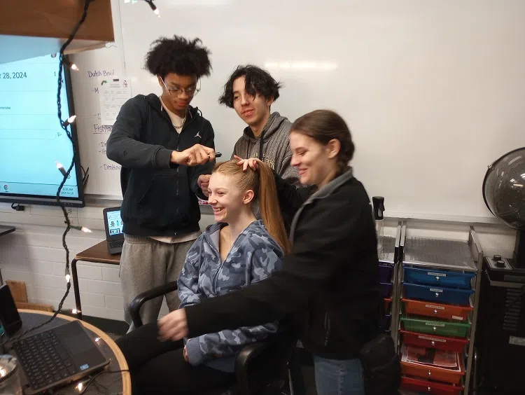 DVSS Cosmetology Class Offer Services For Christmas Season | Drumheller ...