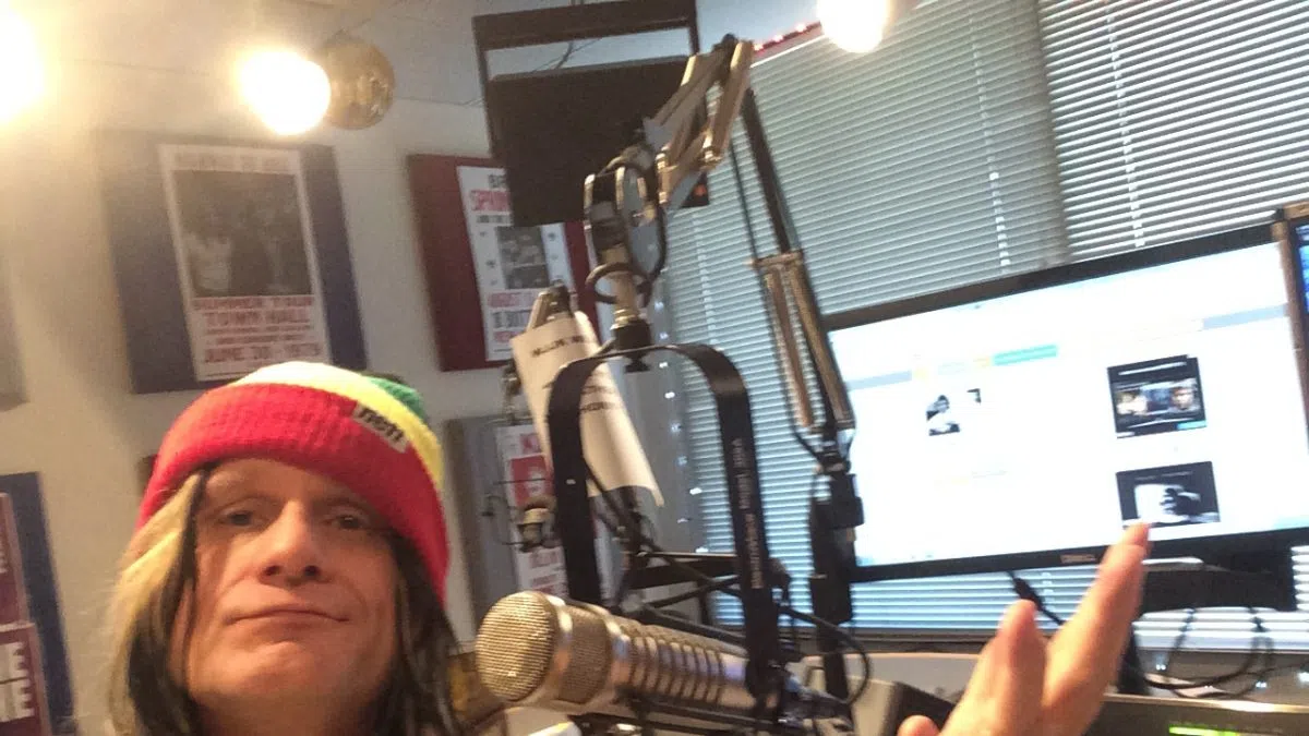 It’s Graduation Time! You Know What Then Means! Awkward Family Photos ...