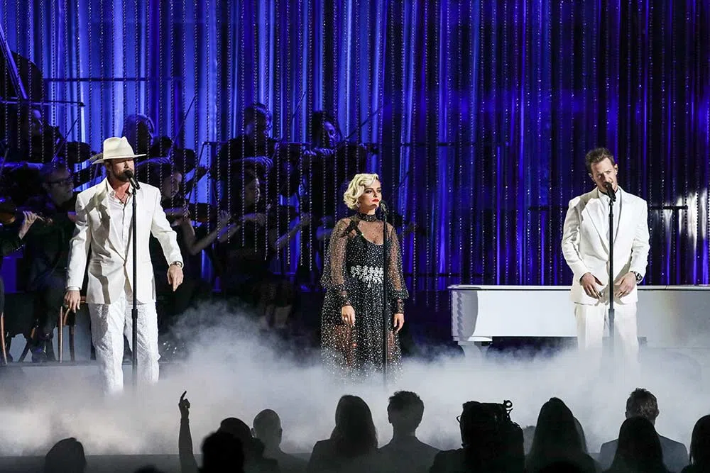 The 8 Biggest Winners & Losers From the 52nd CMA Awards | 98.1 THE MAX ...