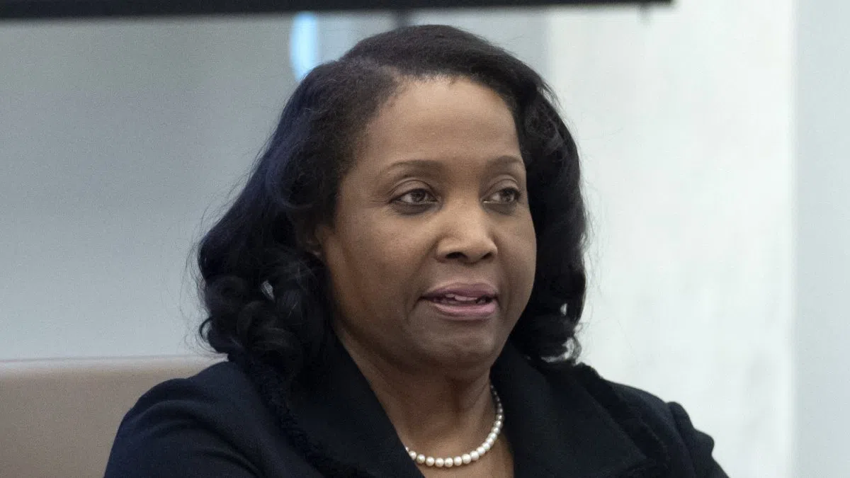 Embattled Fed Gov. Lisa Cook says she’ll sue Trump to keep her job | 96 ...