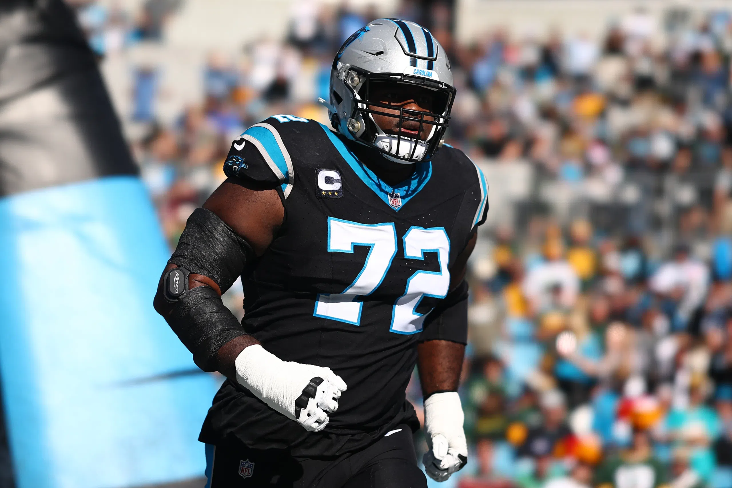 Panthers re-sign longtime RT Taylor Moton to a 2-year, $44M extension ...