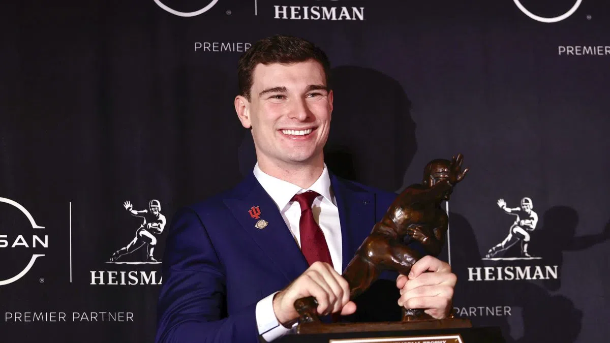 Fernando Mendoza wins the Heisman Trophy as college football’s top ...