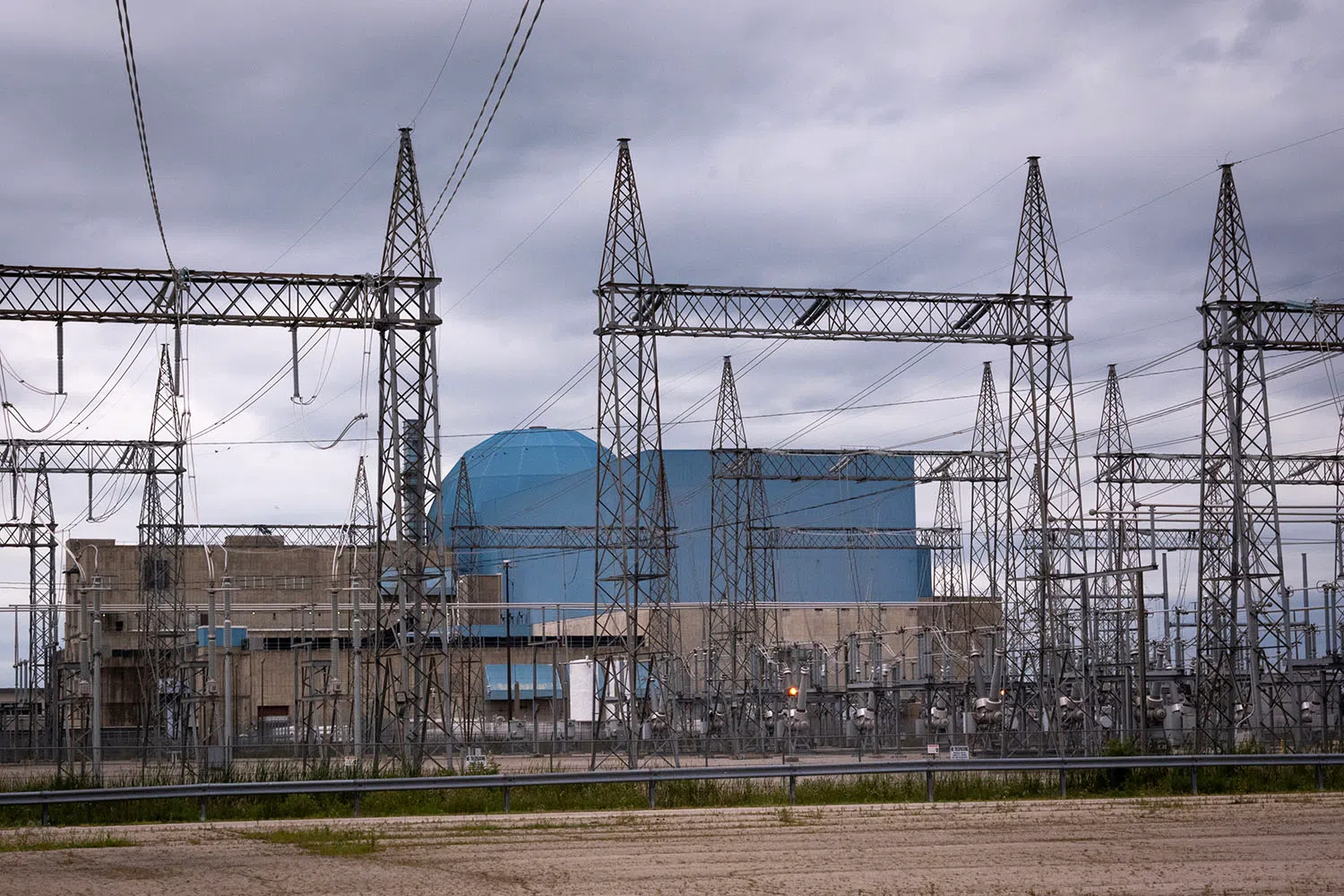 Meta lines up massive supply of nuclear power to energize AI data ...