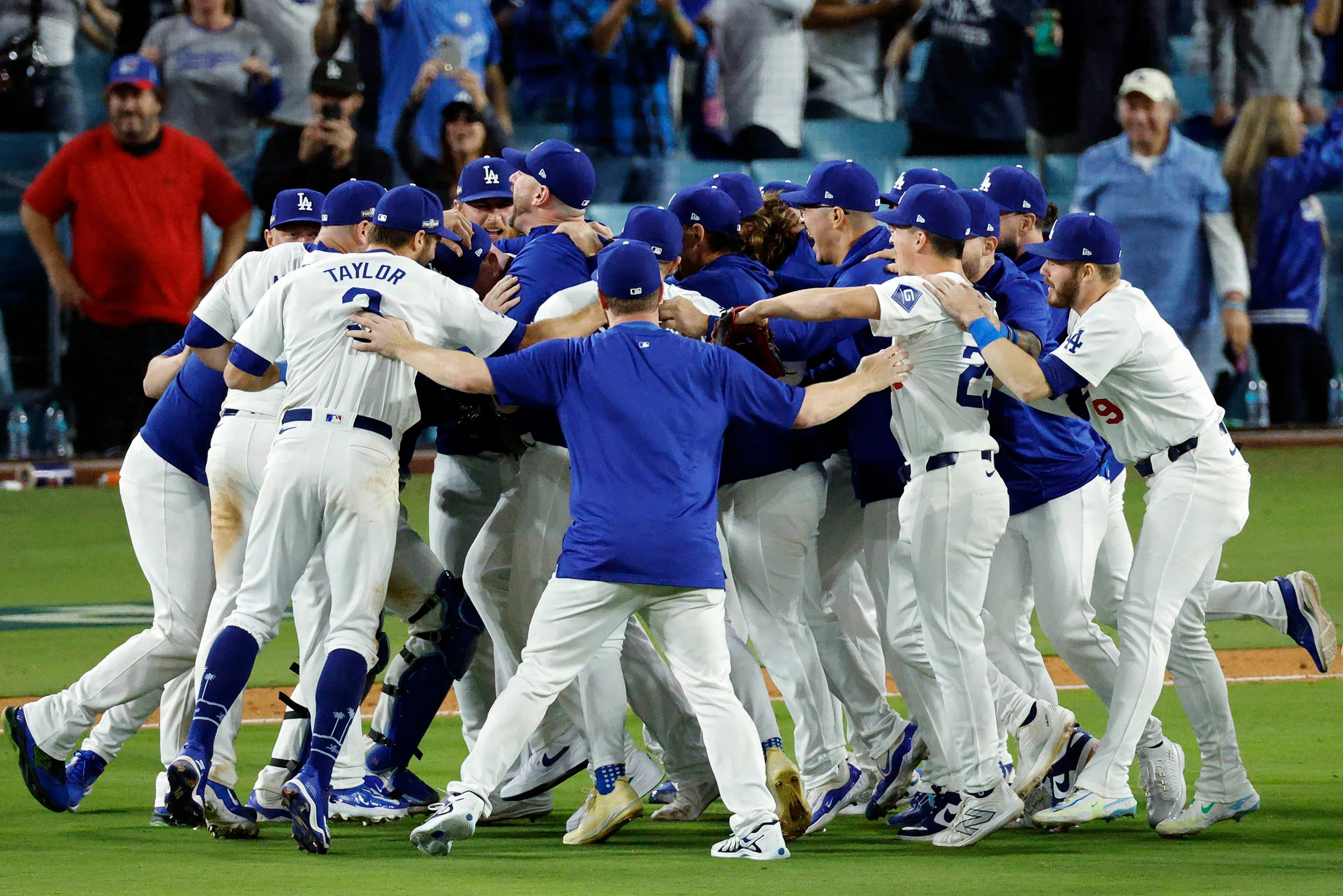 Dodgers finish off Mets with 10-5 win in NLCS and advance to face ...