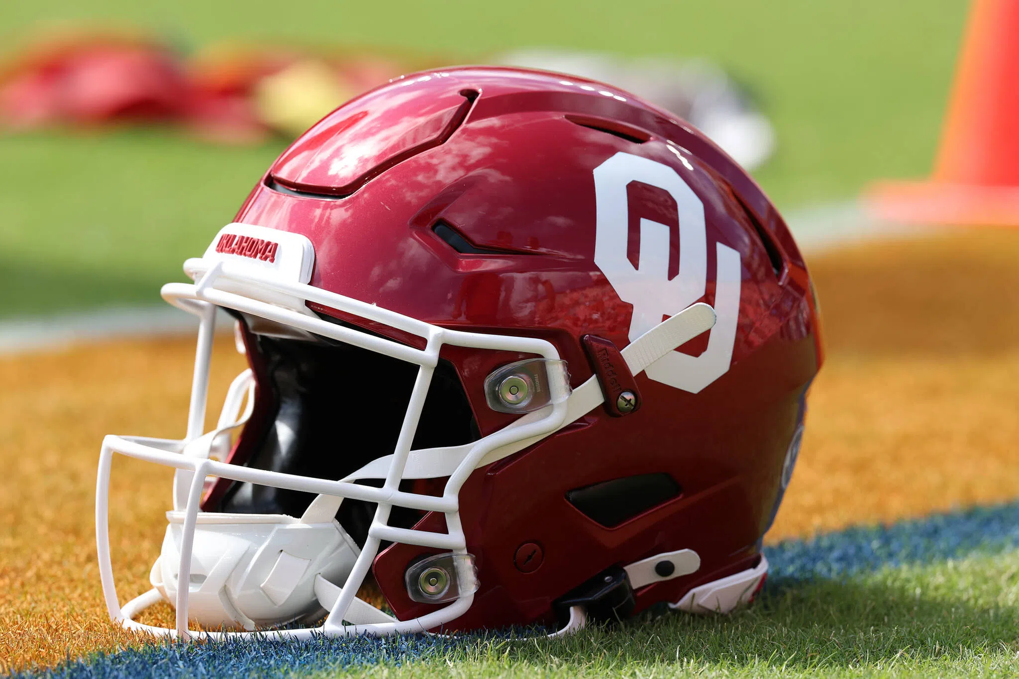 Oklahoma DL withdraws from portal | Louisiana Sports