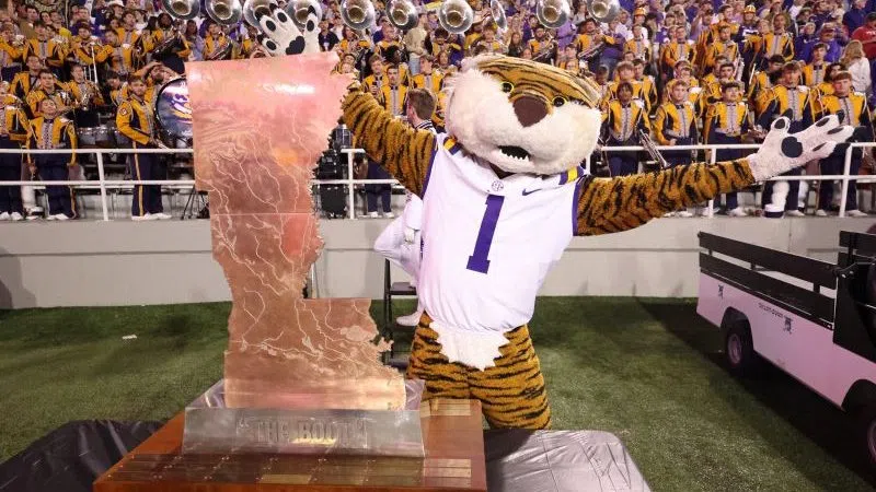 Series History: The Battle for the Golden Boot | Louisiana Sports