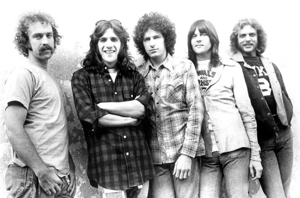 Eagles “Their Greatest Hits (1971-1975)” Becomes First Album To Reach ...