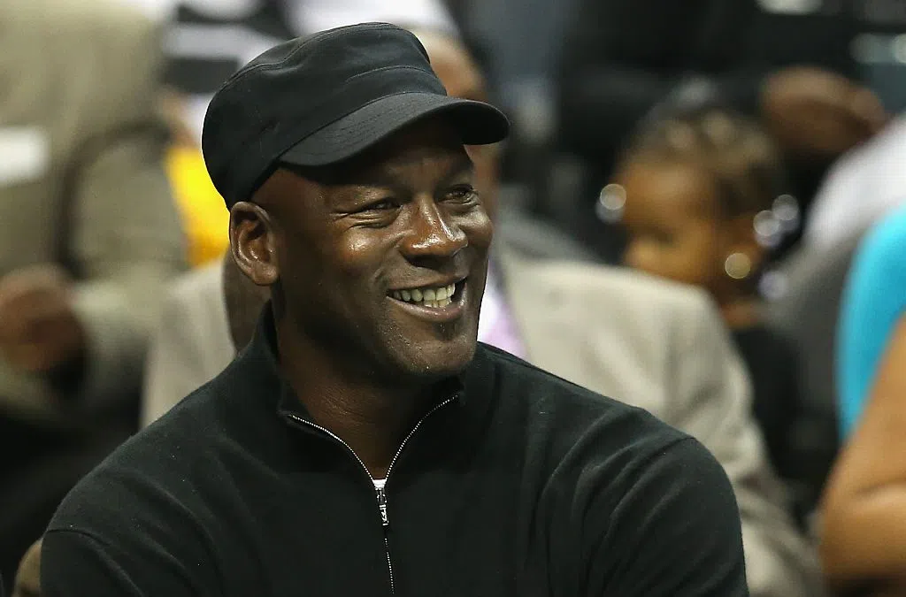 ESPN and Netflix Partner Up for 10-hour Michael Jordan Documentary in ...