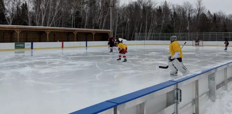 Alice and Fraser and Stafford outdoor rinks now open | 104.9 Pembroke Today