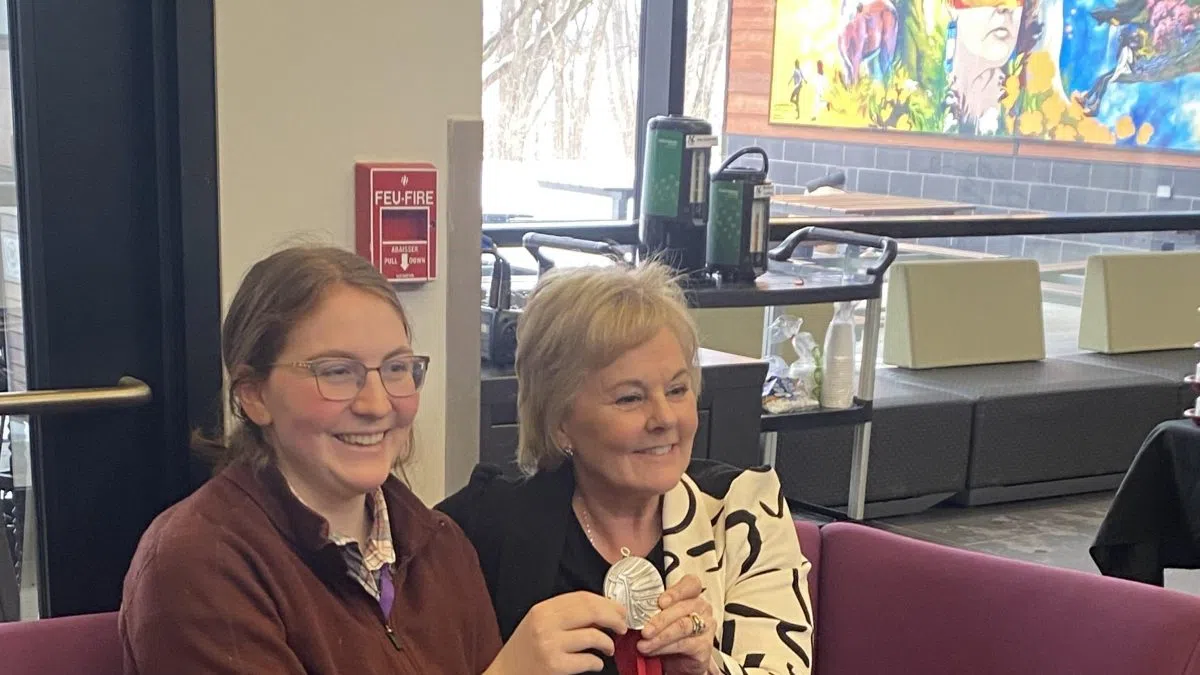 Former Olympic Medalist Elizabeth Manley Inspires Algonquin College ...