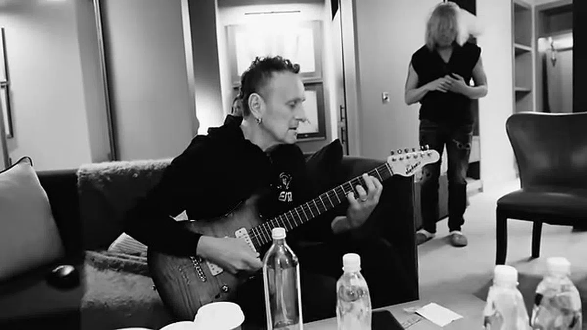 In The Q New Music Lab: Def Leppard | 100.3 The Q!