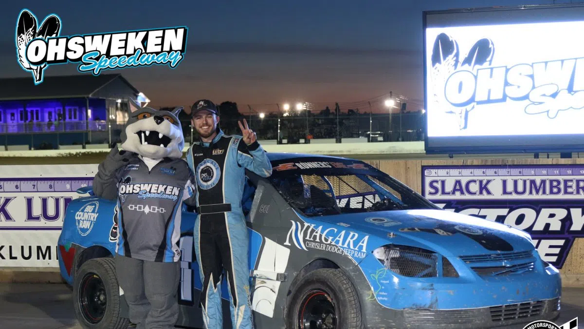 Riley takes home second straight checkered flag at Ohsweken Speedway ...