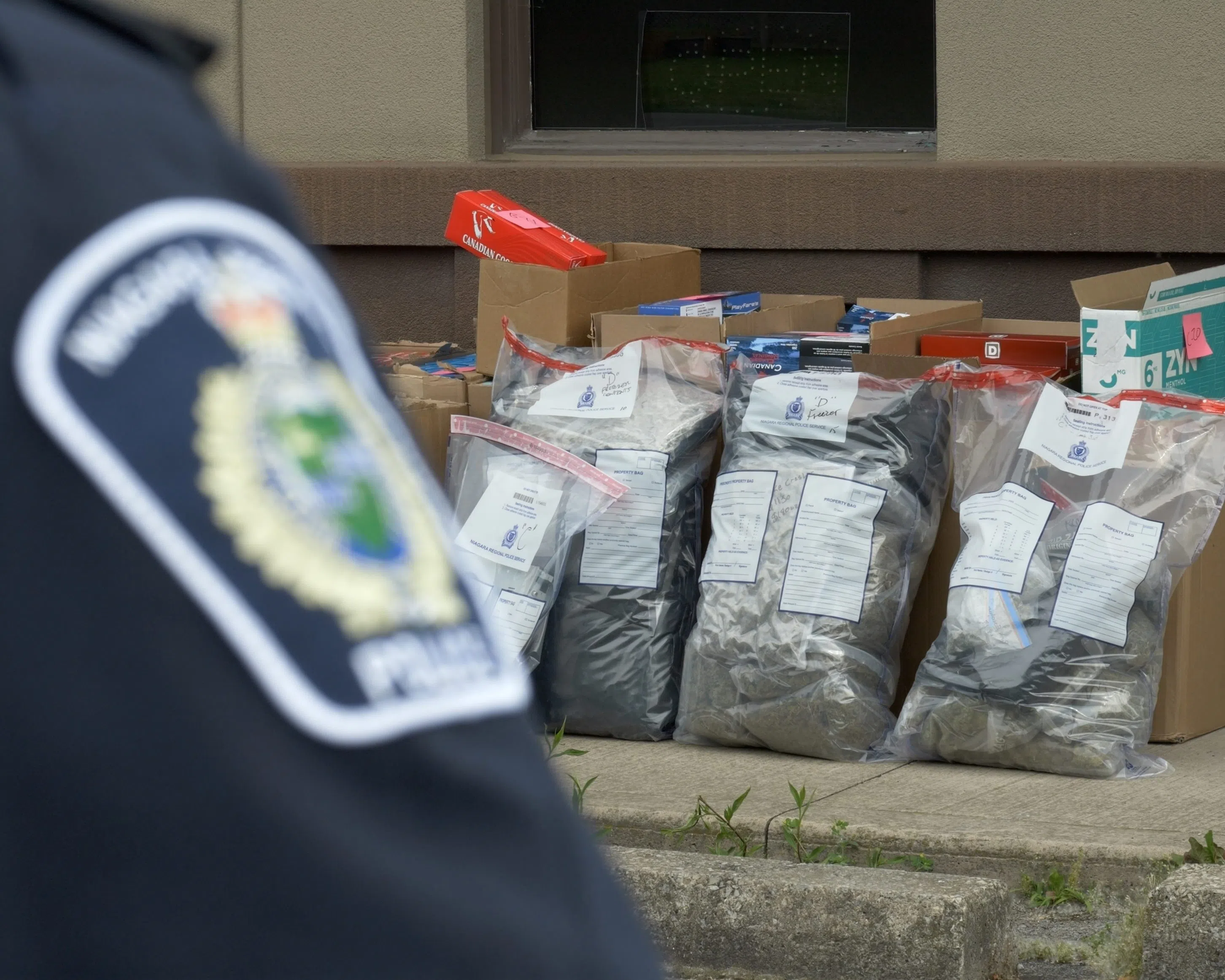 Multiple cannabis shops closed by OPP in Niagara | COUNTRY 89