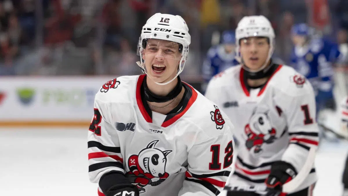 Czata-boy Ethan! | COUNTRY 89