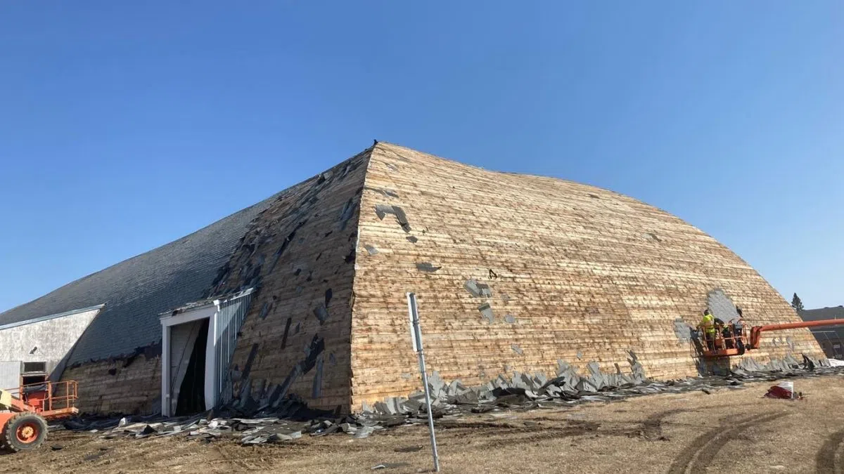 Farmer who found space junk donates to Ituna arena renovations | 980 CJME