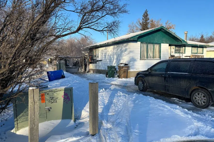 House ‘lit up like a Christmas tree’ in Regent Park fire, witness says ...