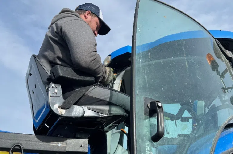 Mobility lift helps Saskatchewan farmer return to the field | 650 CKOM